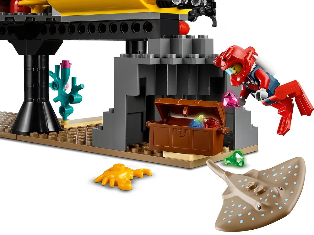 LEGO® Ocean Exploration Base | Mall of America®