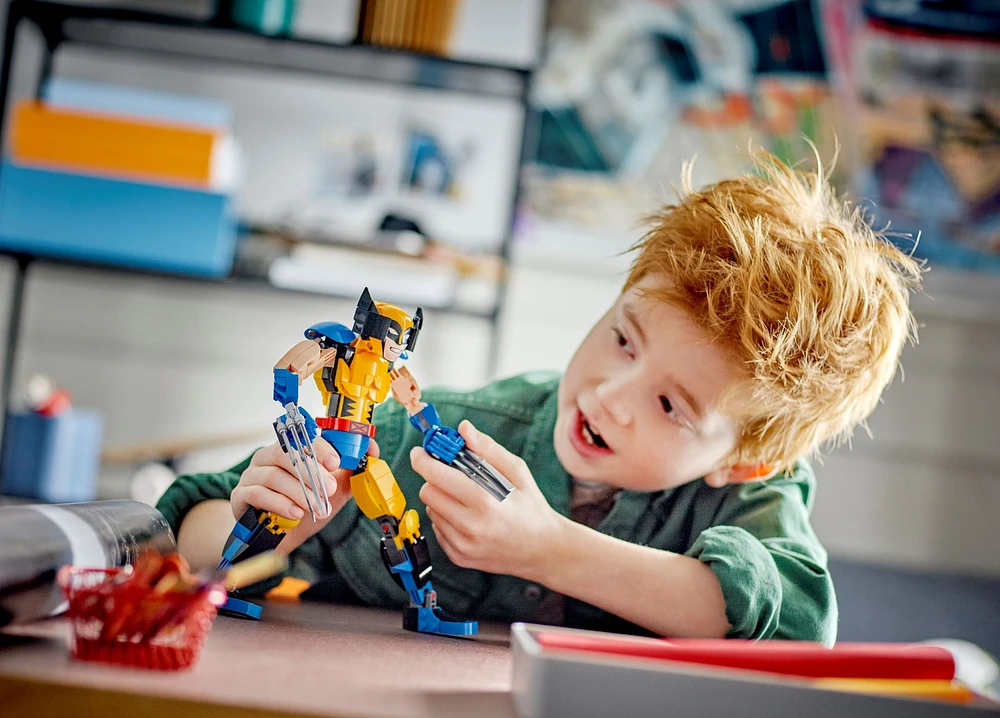 LEGO® Wolverine Construction Figure | Mall of America®