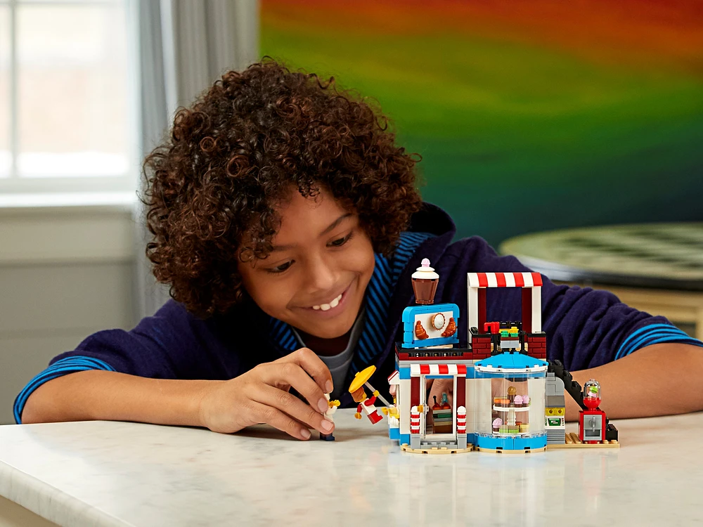 LEGO® Modular Sweet Surprises at Mall of America® in Bloomington, MN