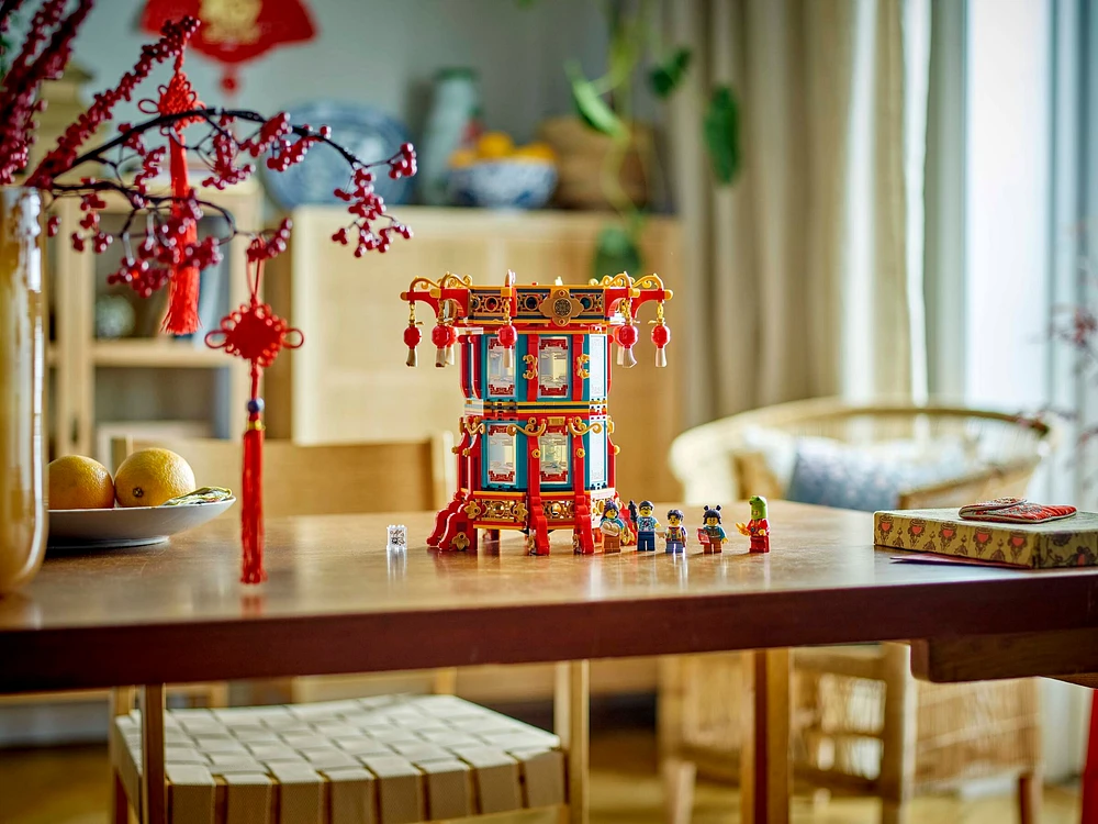 LEGO® Trotting Lantern | Mall of America®