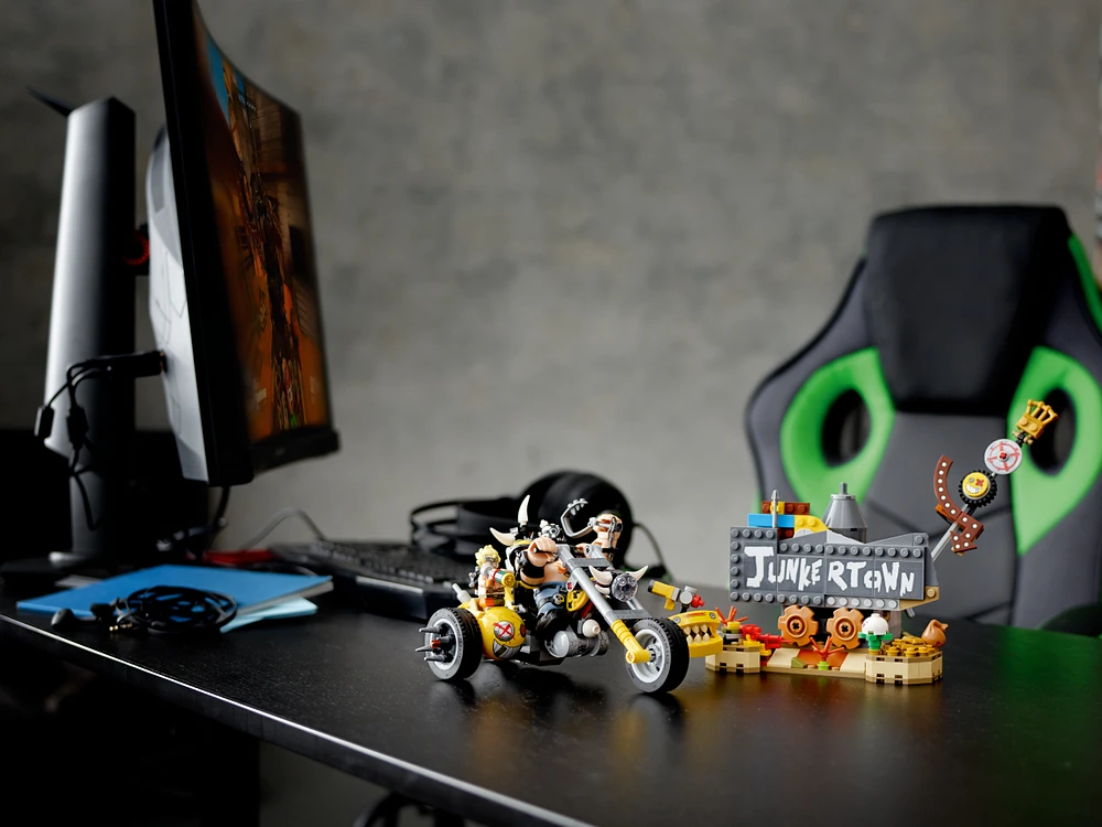 LEGO® Junkrat & Roadhog | Mall of America®