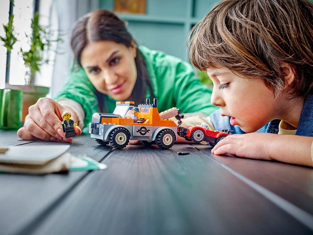 LEGO® Tow Truck and Sports Car Repair | Mall of America®