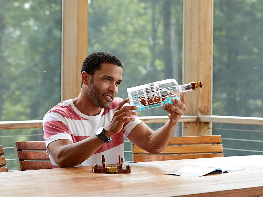LEGO® Ship in a Bottle | Mall of America®