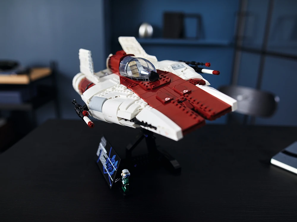 LEGO® A-wing Starfighter™ | Mall of America®