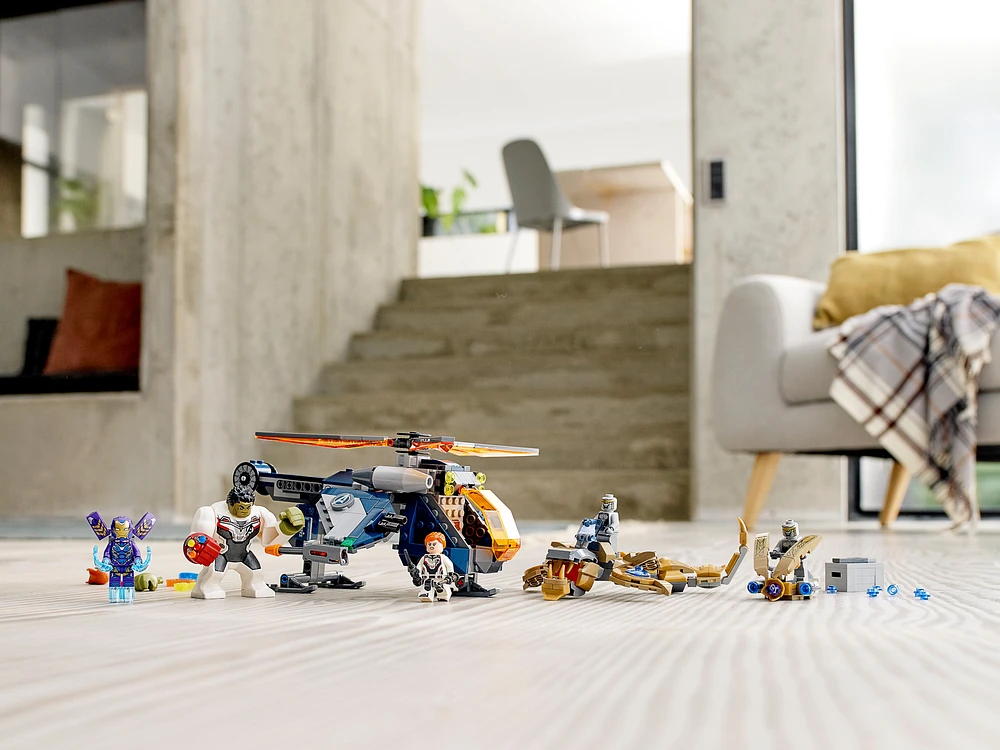 LEGO® Avengers Hulk Helicopter Rescue | Mall of America®