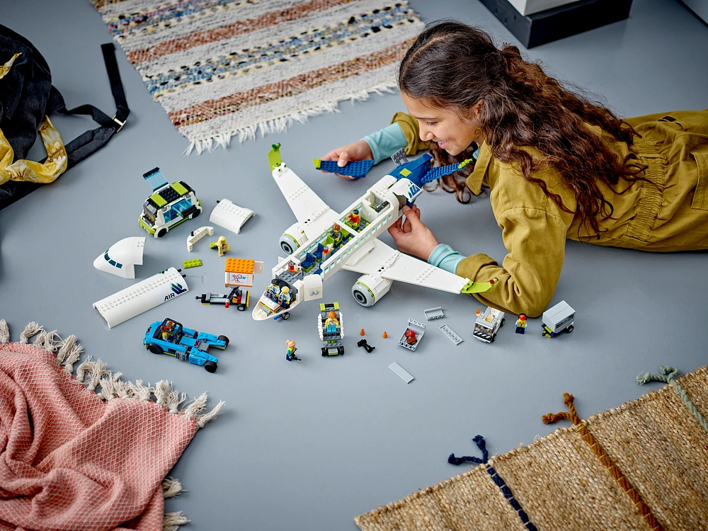 LEGO® Passenger Airplane | Mall of America®