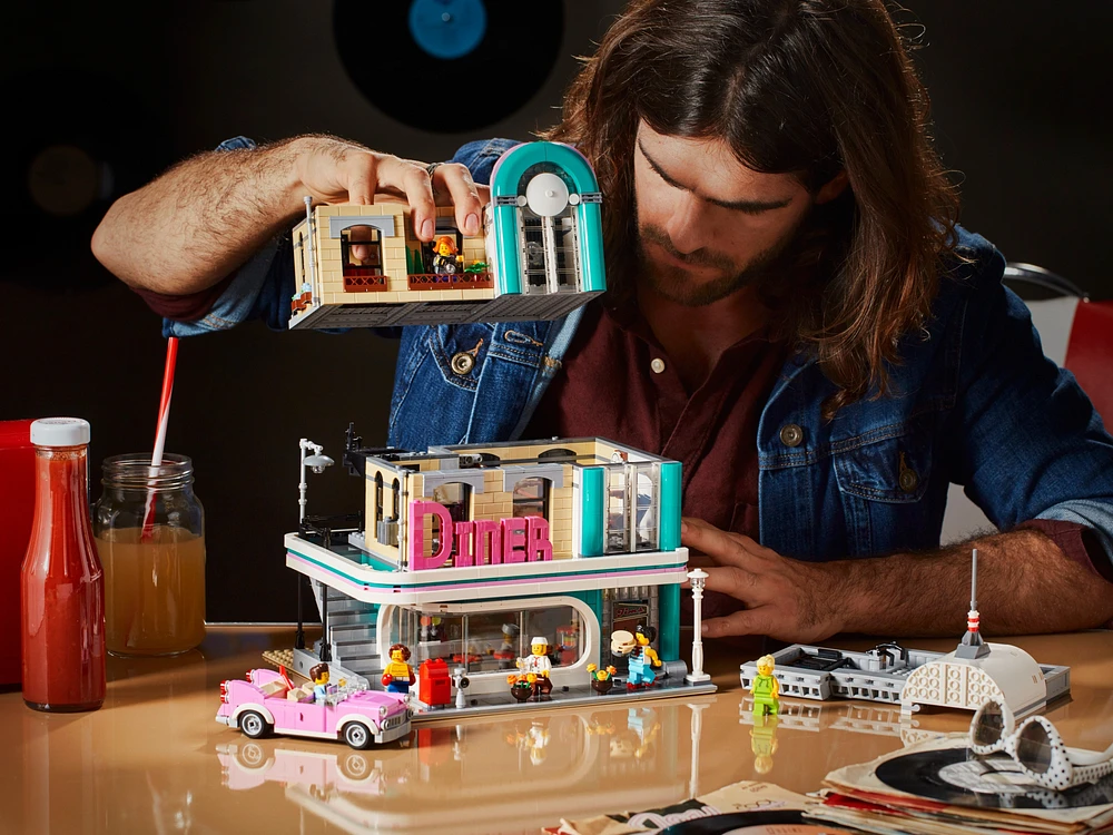 LEGO® Downtown Diner | Mall of America®