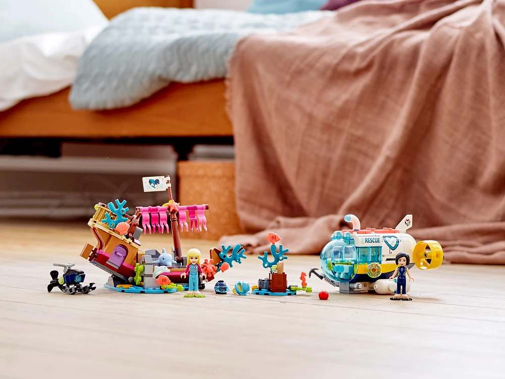 LEGO® Dolphins Rescue Mission | Mall of America®