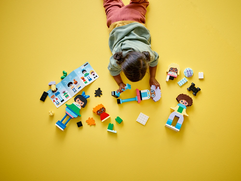 LEGO® Buildable People with Big Emotions | Mall of America®