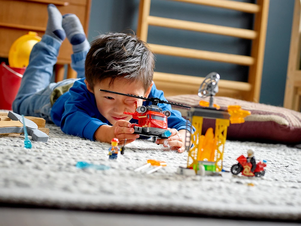 LEGO® Fire Rescue Helicopter | Mall of America®