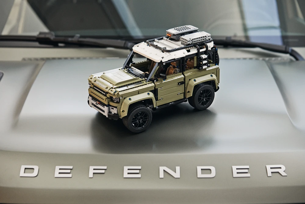 LEGO® Land Rover Defender | Mall of America®