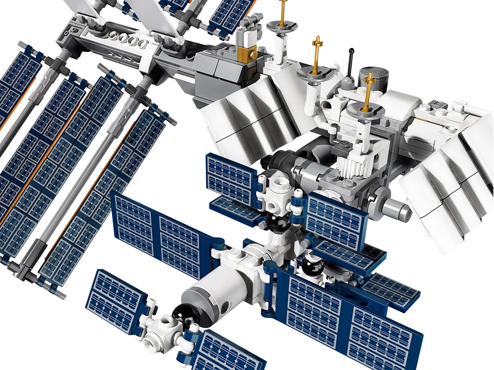 LEGO® International Space Station | Mall of America®