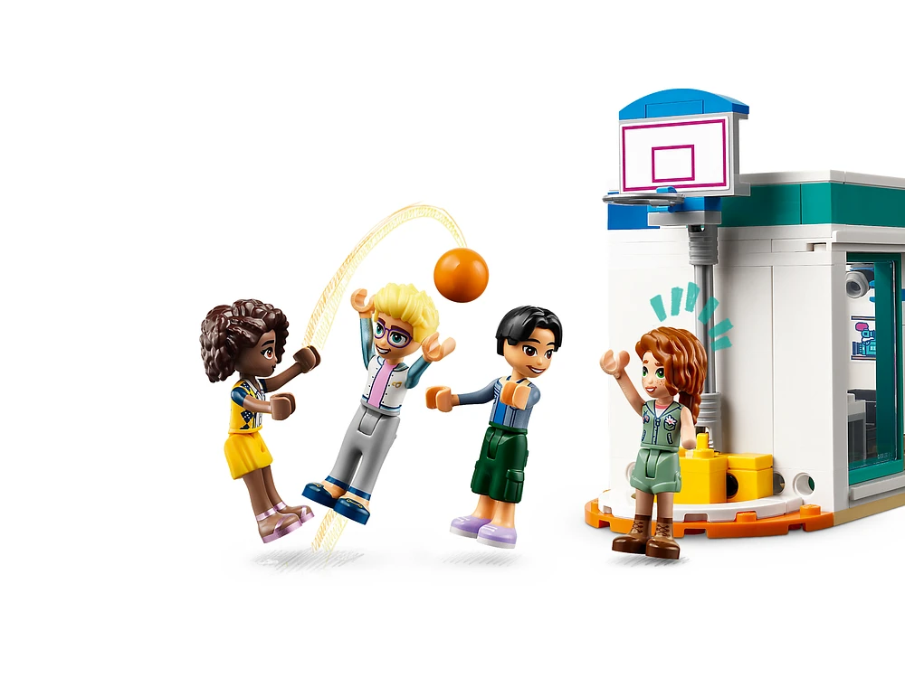 LEGO® Heartlake International School | Mall of America®