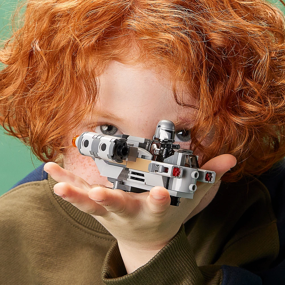 LEGO® The Razor Crest™ Microfighter | Mall of America®