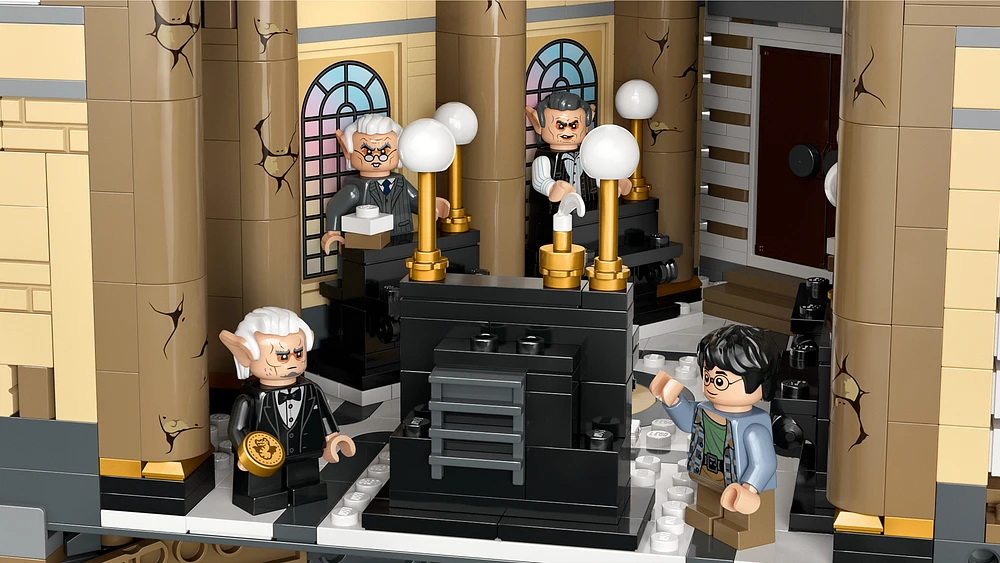LEGO® Gringotts™ Wizarding Bank – Collectors' Edition | Mall of America®