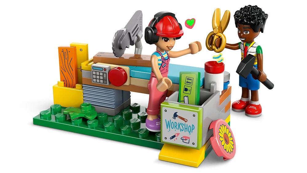 LEGO® Friendship Tree House Hangout | Mall of America®