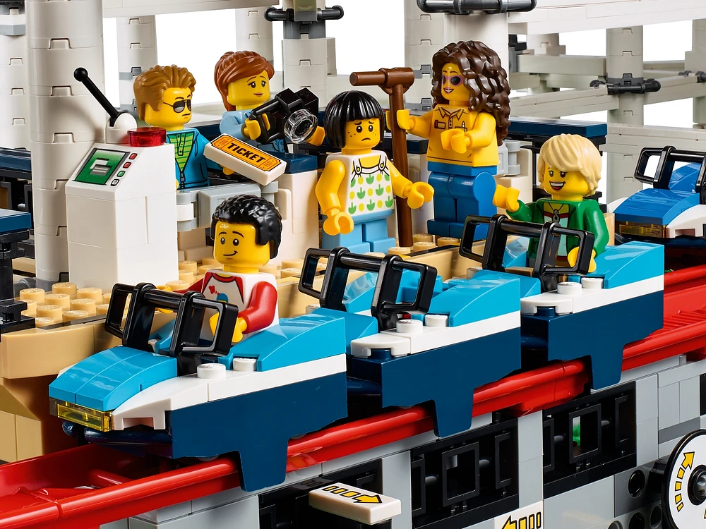 LEGO® Roller Coaster | Mall of America®