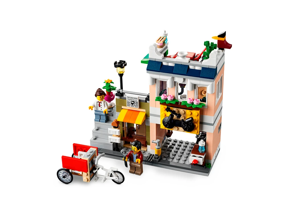 LEGO® Downtown Noodle Shop | Mall of America®