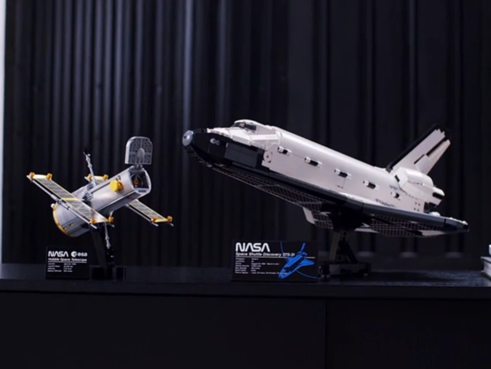 LEGO® NASA Space Shuttle Discovery at Mall of America® in Bloomington, MN