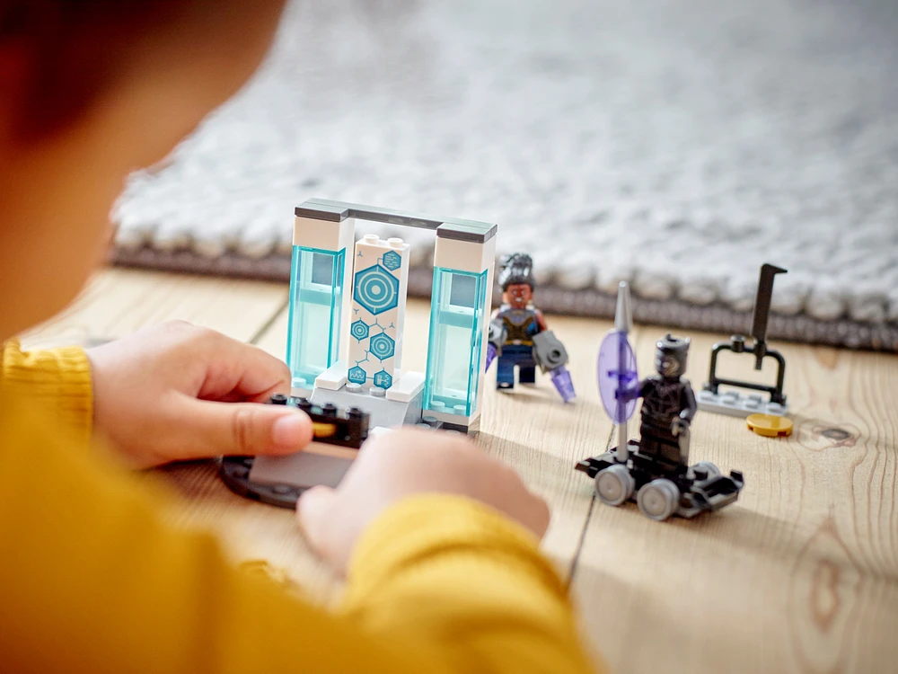 LEGO® Shuri's Lab | Mall of America®