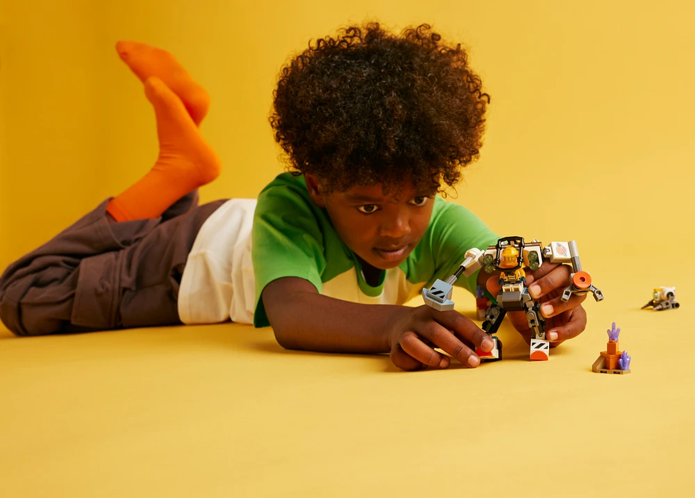 LEGO® Space Construction Mech | Mall of America®