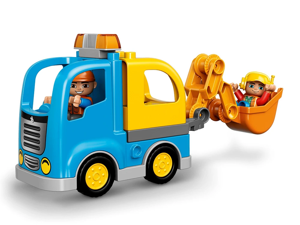LEGO® Truck & Tracked Excavator | Mall of America®