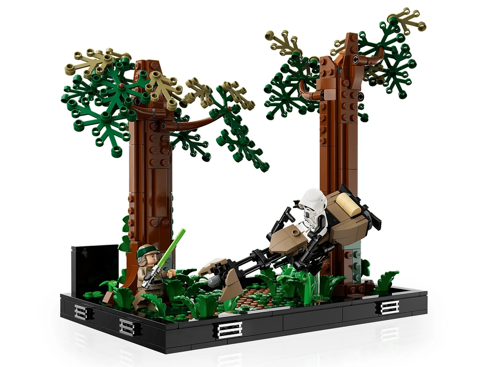 LEGO® Endor™ Speeder Chase Diorama | Mall of America®