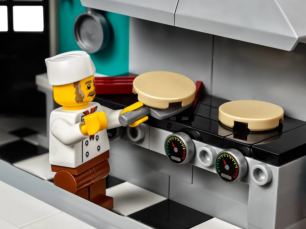 LEGO® Downtown Diner | Mall of America®