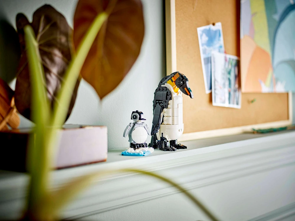 LEGO® Wild Animals: Panda Family | Mall of America®
