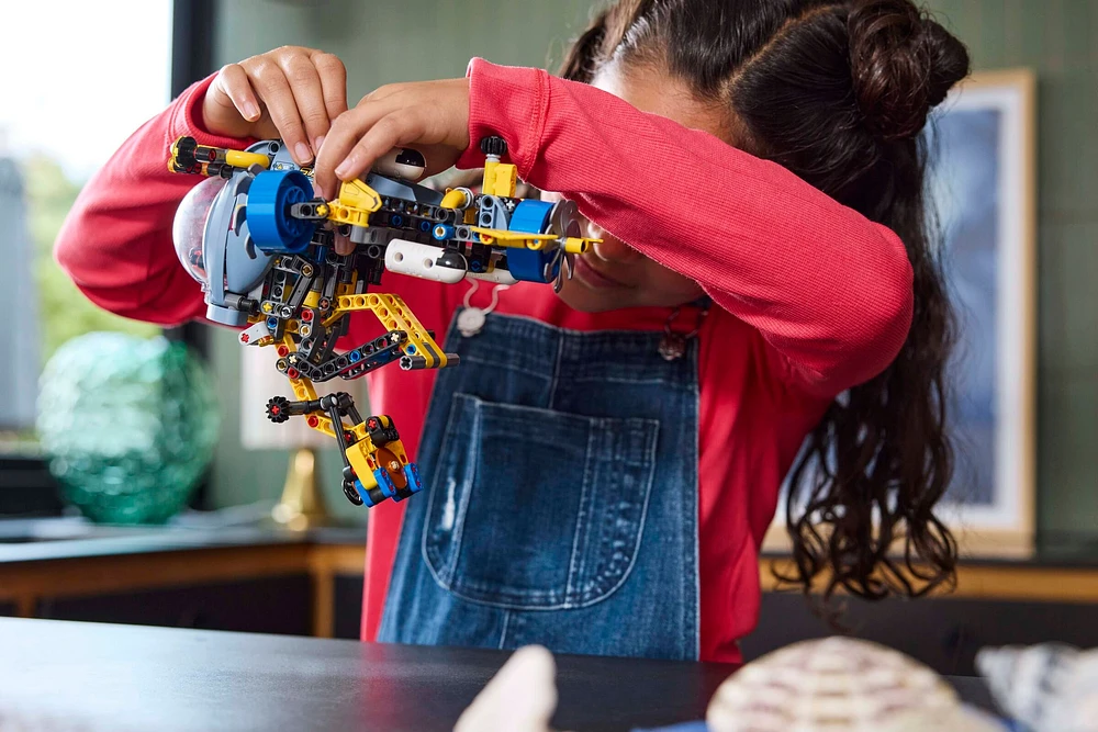 LEGO® Deep-Sea Research Submarine | Mall of America®