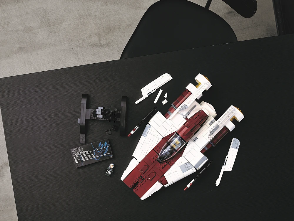 LEGO® A-wing Starfighter™ | Mall of America®