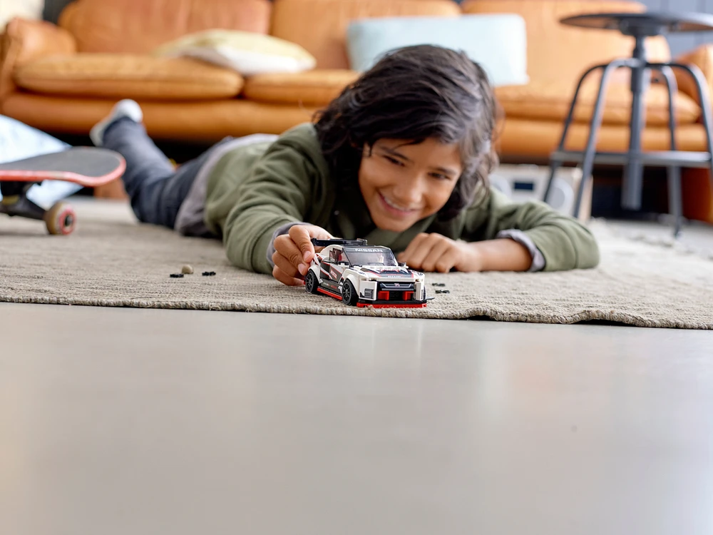 LEGO® Nissan GT-R NISMO | Mall of America®