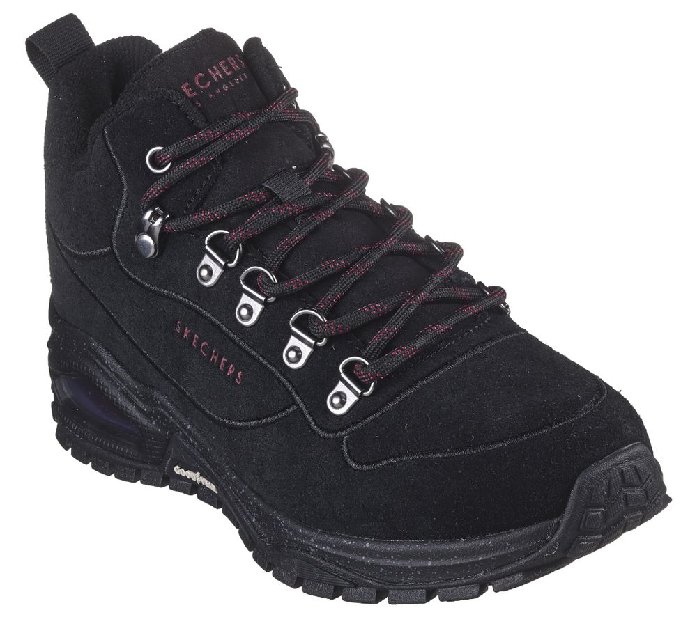 Skechers Uno Trail - Outdoor Stroll | Mall of America®